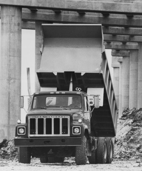 "S-Series" Heavy Duty Truck | Photograph | Wisconsin Historical Society