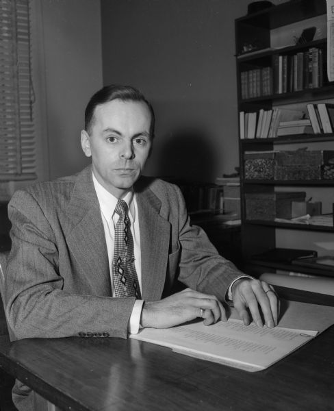 Madison Spelling Bee Pronouncer | Photograph | Wisconsin Historical Society
