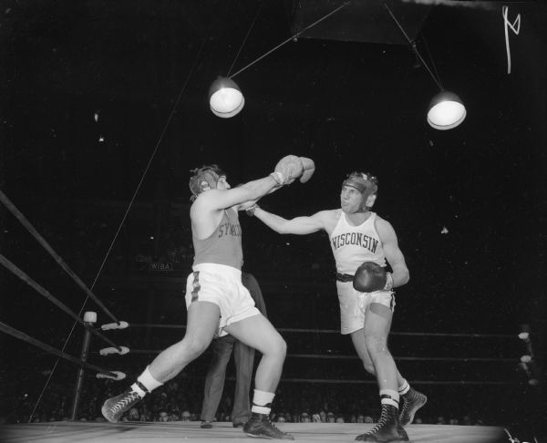 Bob Hinds, University of Wisconsin Heavyweight and Joe Perry, Syracuse ...