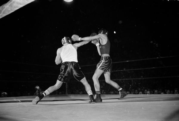 UW vs. Washington State Boxing Match | Photograph | Wisconsin ...