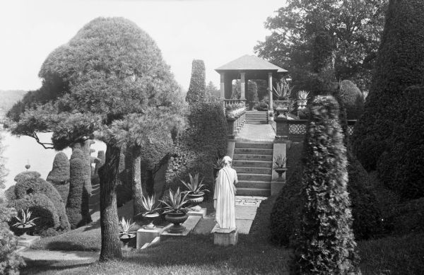 Hunnewell Gardens | Photograph | Wisconsin Historical Society