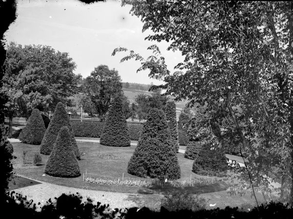 Spaulding Lawn | Photograph | Wisconsin Historical Society