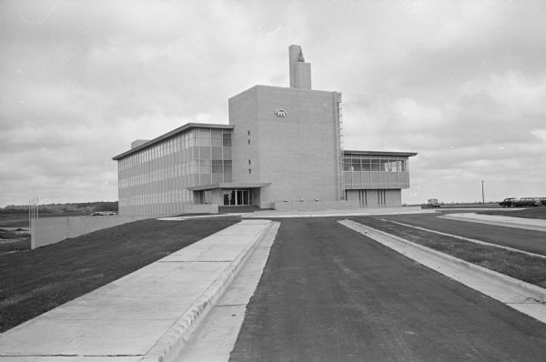 Exterior View CUNA Mutual Insurance Society New Building | Photograph ...